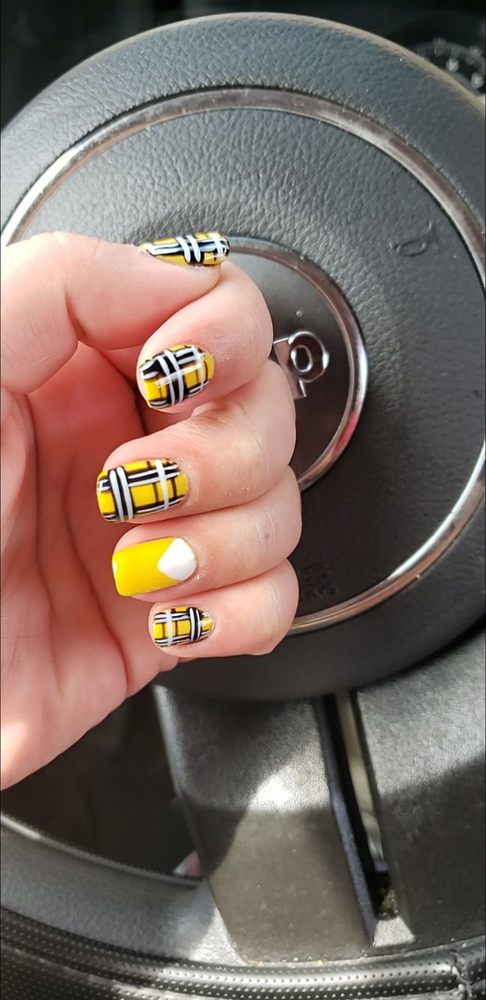 Delta Nail - 1321 W Walnut Ave #5, Dalton, GA 30720, USA - +17062758730