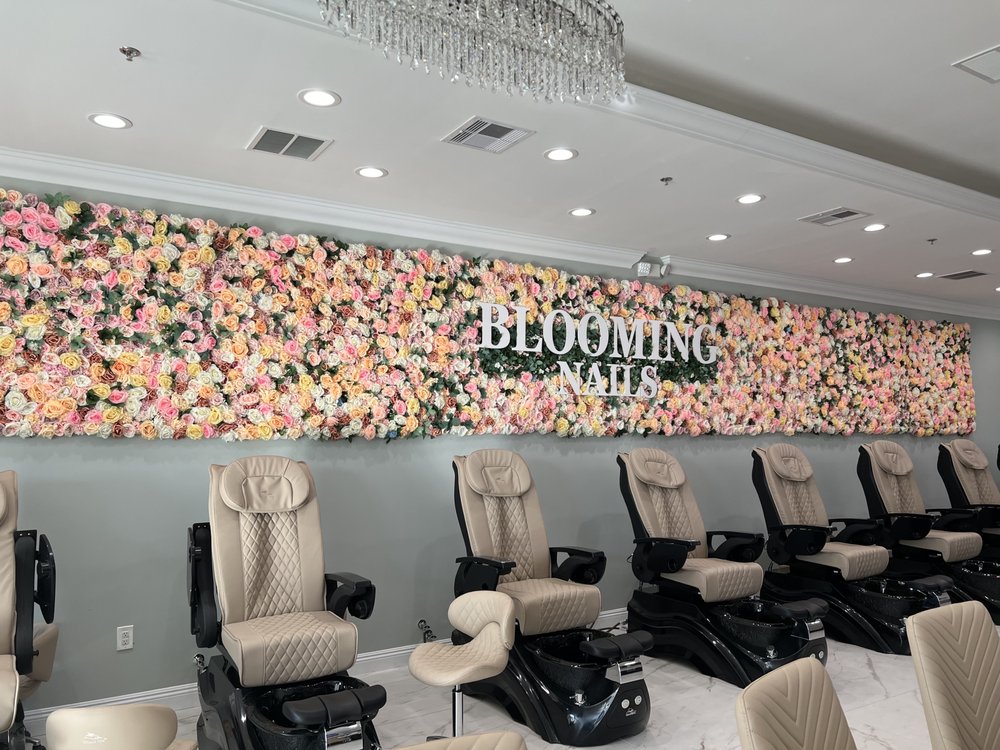 Blooming Nails and Spa - 28251 Clinton Keith Rd, Murrieta, CA 92563, USA - +19516982442